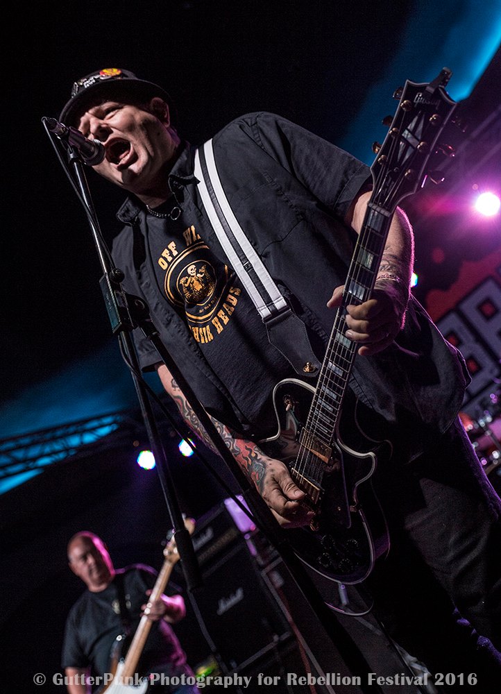 ALL THE YOUNG PUNKS – The early day’s with ex Upstart’s guitarist Neil ...