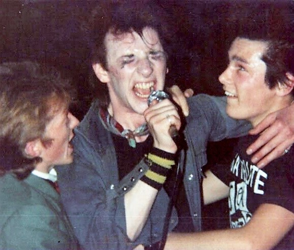 GROUND ZERO – in conversation with Bri Smith & Bob Rowland from Tyneside punks THE FAUVES ...