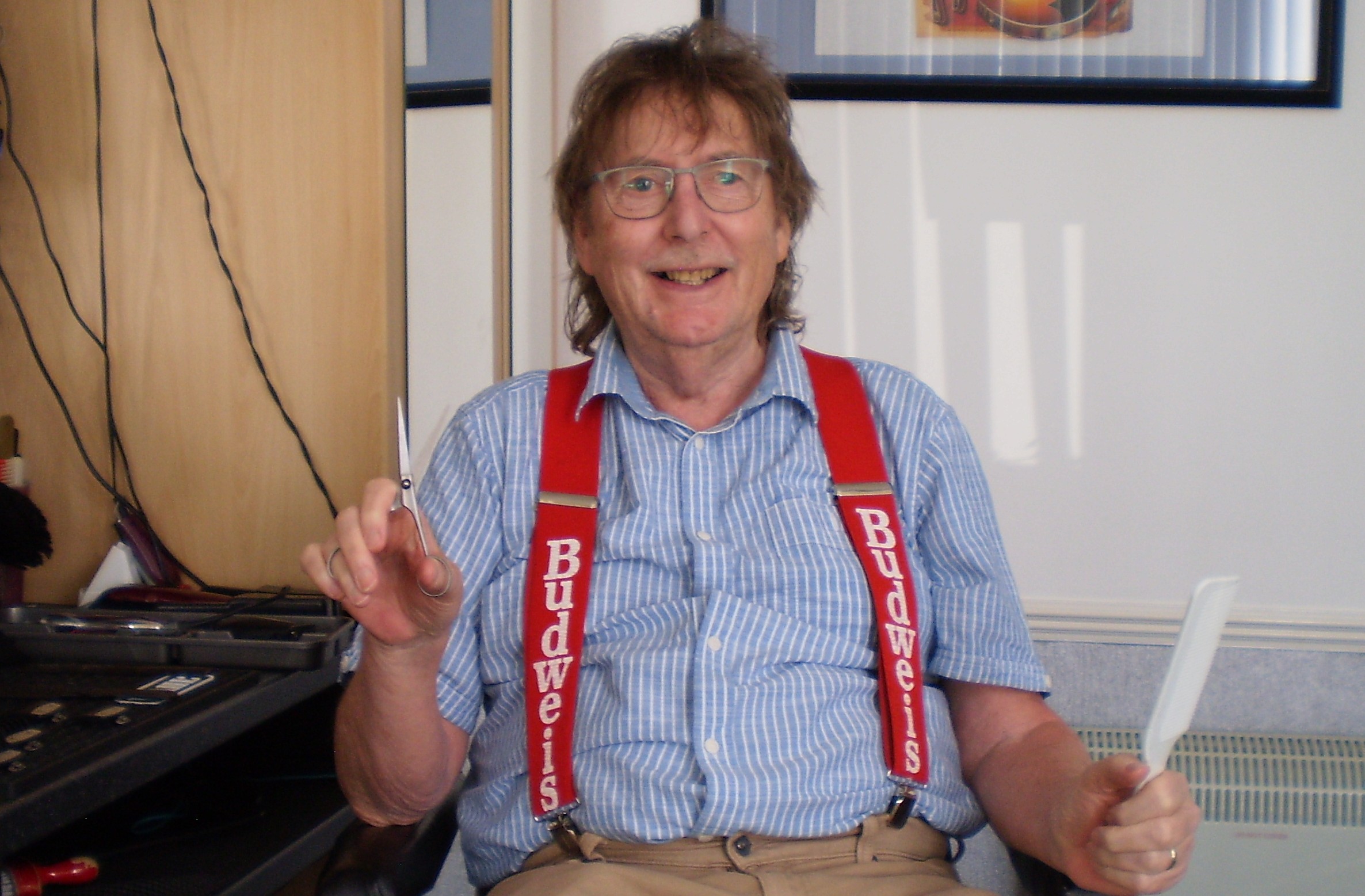 SHORT BACK & SIDES – with South Shields veteran barber Vernon Gray ...